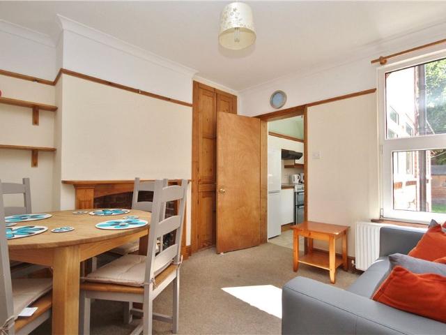 Acacia Road, Guildford, Surrey, GU1 1HL