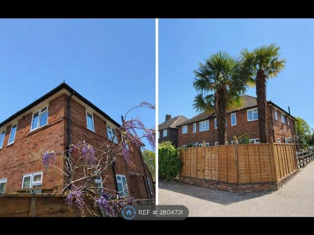 Acacia Rd, Acton W3, 2 bed maisonette to rent, £2,299 pcm | PrimeLocation