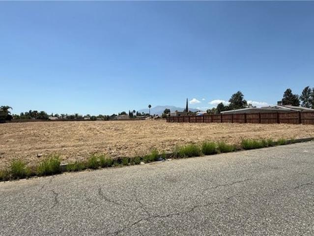 Acacia, Rialto, CA 92376