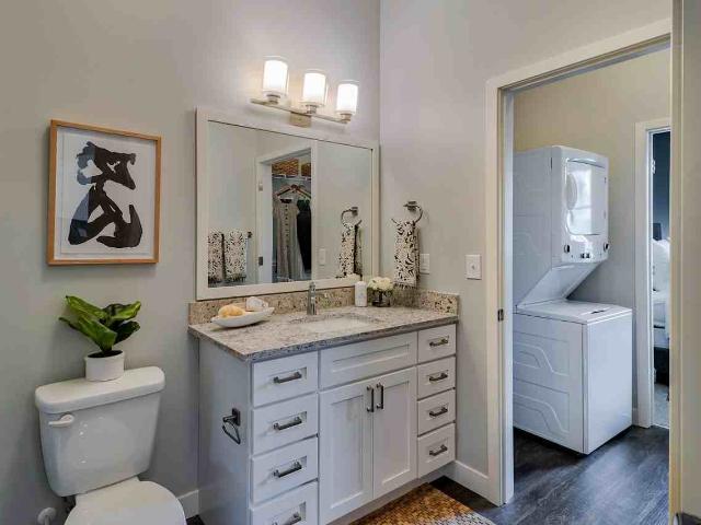 Academy on Fourth 2 Bedroom Apartment for Rent at 101 E 4th St, Newport, KY 41071