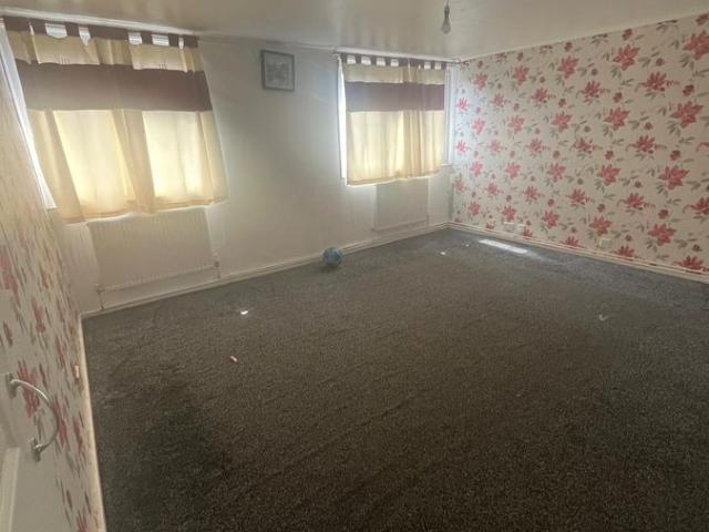 Academy Gardens UB5, 3 bed flat to rent, £2,300 pcm | PrimeLocation