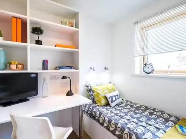 Academic House Bronze Ensuite
