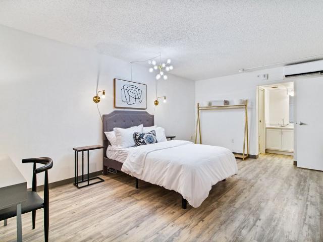 Acadian Crossing/Utilities Included 1 Bedroom Apartment for Rent at 2032 Se Evangeline Trwy, Lafayette, LA 70508