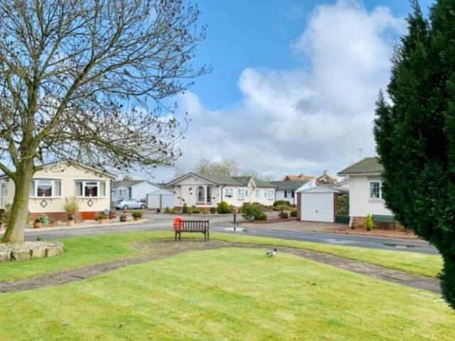 Acaster Malbis, York, 2 Bedroom Park