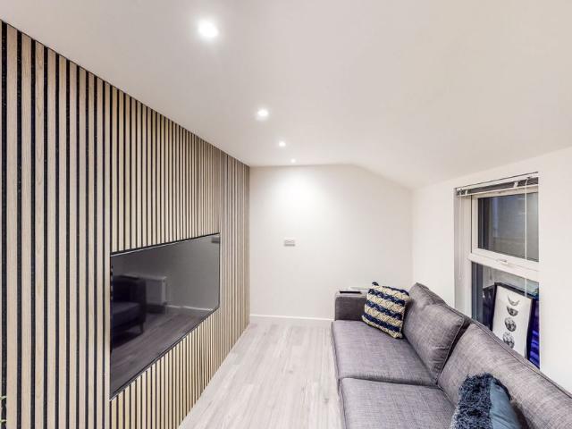 Accommodating House Share in Brighton Room 2