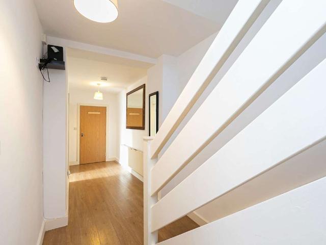 Accommodation for Undergraduate / MA Students @ 92 92 @ Room 1