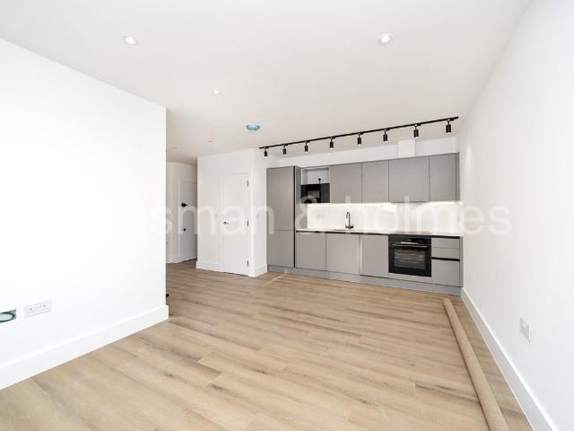 Accommodation Road, Golders Green NW11, 1 bed flat to rent, £1,550 pcm | PrimeLocation