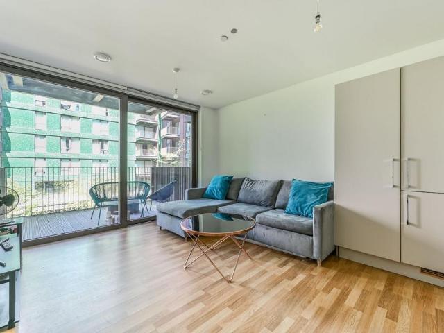Ace Way, SW11, Nine Elms, London, SW11 1 bed flat to rent £2,899 pcm £669 pw