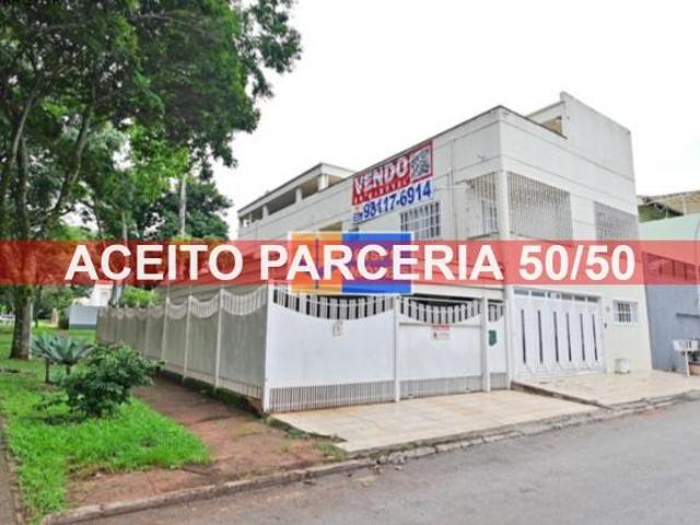 ACEITO PARCERIA CORRETOR E IMÓVEIS PLANO PILOTO 709 SUL CASA DE ESQUINA TERRENO ENORME