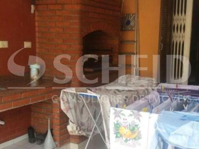 ACEITO PERMUTA! sobrado de Vila com ótima localização
