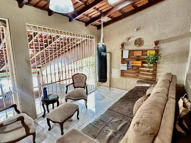 Aceito Trocas, Casa 4 Quartos na Quadra 2 de Sobradinho