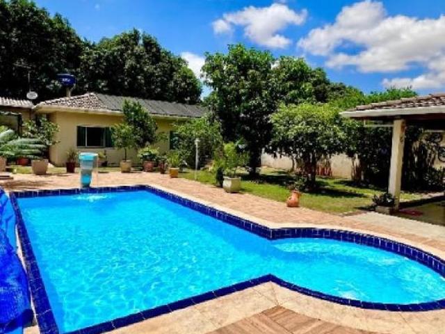 ACEITA FINANCIAMENTO! Casa com 5 Quartos, Lazer, Dentro de Condomínio no Jockey / Jóquei