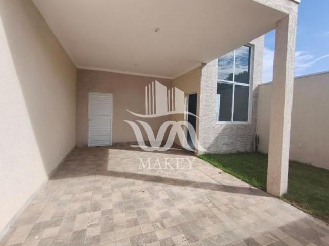 ACEITA FINANCIAMENTO CASA TÉRREA COM 2 DORM. SENDO 1 SUITE, PLANEJADOS NA COZINHA, JARDIM DE INVER