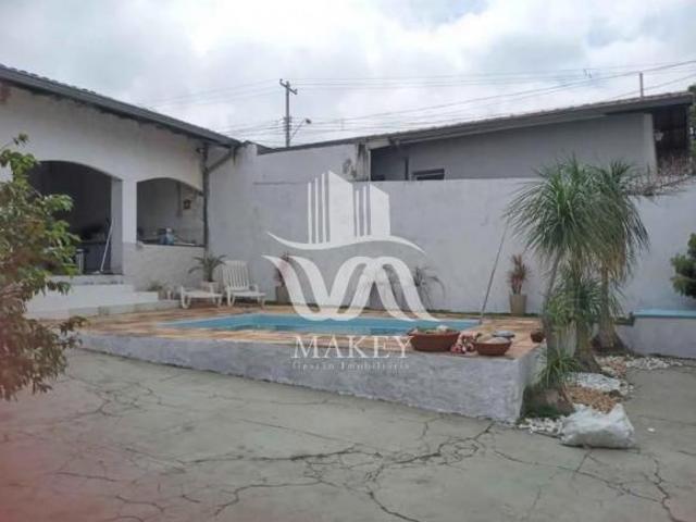 Aceita financiamento. Casa 95m² de 2 dorms, 2 banheiros, sala, cozinha, área gourmet, piscina e quin