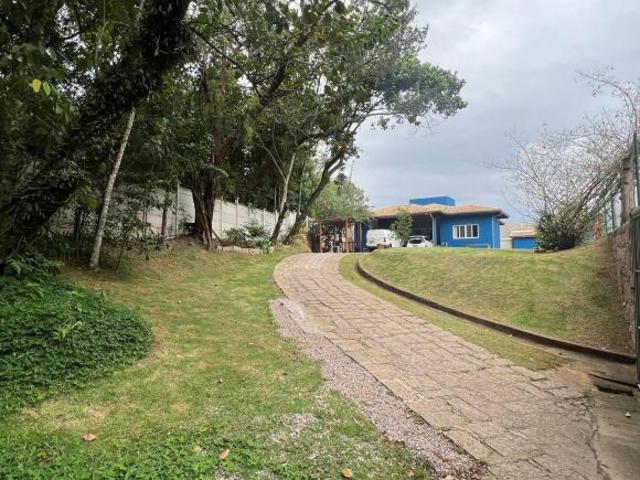 ACEITA FINANCIAMENTO! Chácara Moderna em Jundiaí com Terreno de 1.066m²