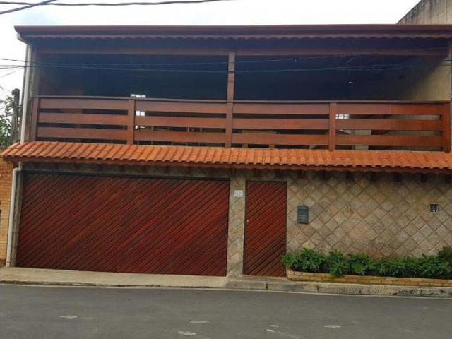 Aceita Financiamento Conforto e espaço no Jardim Mirna: 3 suítes, 3 vagas e churrasqueira