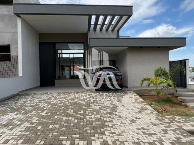 Aceita Financiamento e Permuta Casa térrea com 3 suites e piscina privativa aquecida no Condomíni