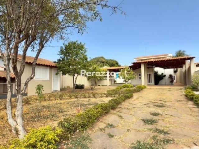 ACEITA FINANCIAMENTO! Excelente Casa no Jardim Botânico VI Por R$1.980.000,00