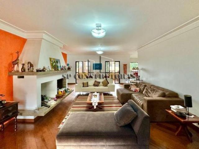 ACEITA PERMUTA ATE R$ 400 MIL | CONDOMINIO NOVA HIGIENOPOLIS EM JANDIRA | CASA 5 SUITES COM PISCINA