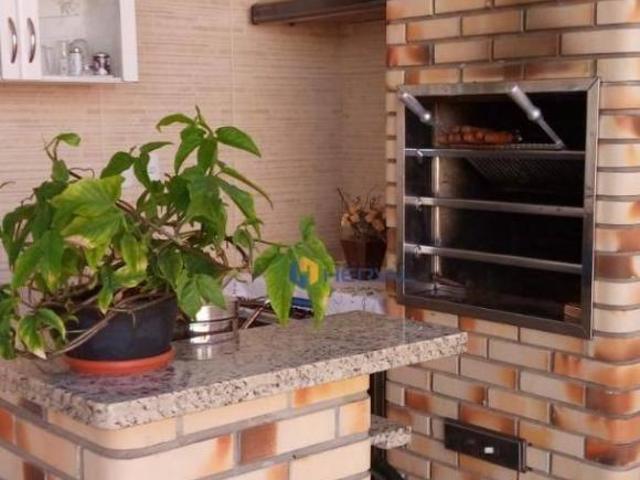 Aceita troca Sobrado com 3 dormitórios à venda, 174 m² por R$ 1.250.000 Jardim Fregadolli Mari