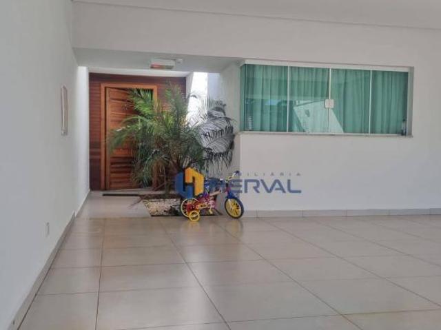 Aceita troca Sobrado com 3 quartos à venda, 178 m² por R$ 1.150.000 Jardim Higienópolis Maring