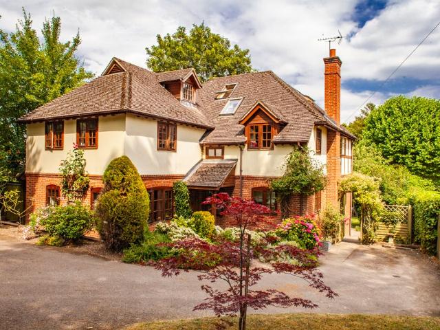 Acer Lodge, Streatley On Thames RG8, 5 bed detached house to rent, £5,500 pcm | PrimeLocation