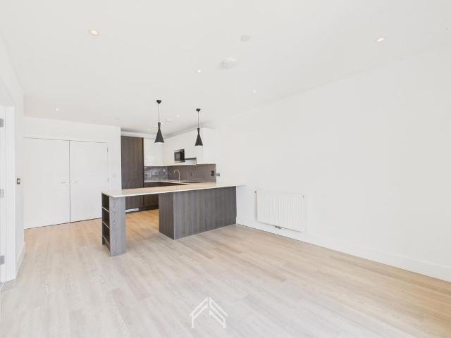 Acer Point, Watford WD18, 1 bed flat to rent, £1,560 pcm | PrimeLocation
