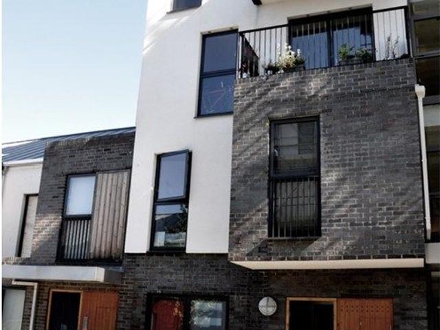 Acer Road, Dalston E8, 3 bed flat to rent, £3,300 pcm | PrimeLocation