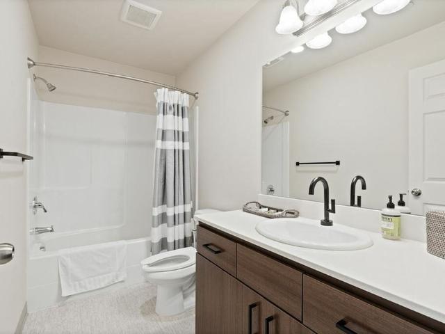 Acero West Salem 2 Bedroom Apartment for Rent at 1948 Linwood St Nw, Salem, OR 97304 West Salem