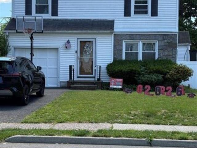 Ackerman Ave, Elmwood Park, Home For Sale
