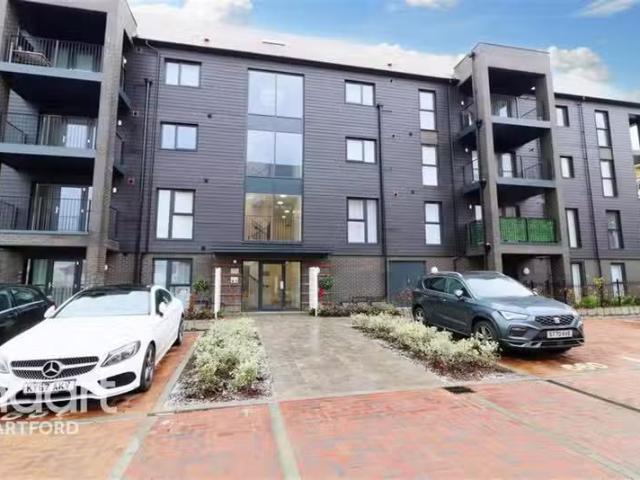 Ackers Drive, DA10 2 bed flat to rent £1,700 pcm £392 pw
