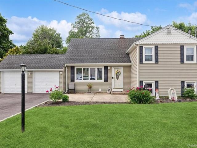 Ackerson Blvd, Bay Shore, Home For Sale