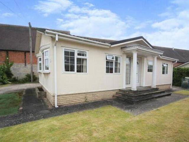 Acklam Gardens, Henley in arden, 2 Bedroom Park