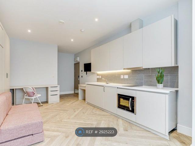 Ackley House, London W5, Studio to rent, £1,400 pcm | PrimeLocation