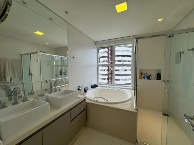 Acqualina residence apartamento decorado com 04 suítes em balneário camboriú