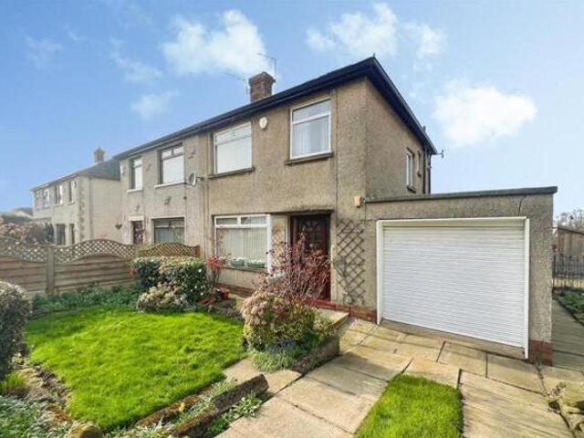 Acre Crescent, Bradford, 3 Bedroom Semi detached