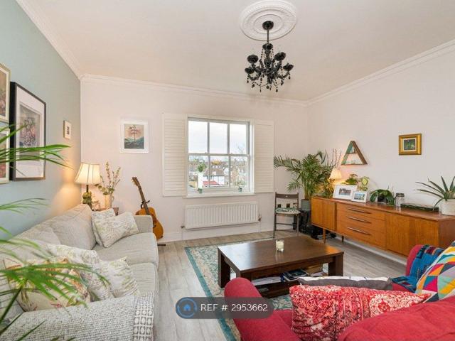 Acre Lane, London SW2, 3 bed flat to rent, £2,900 pcm | PrimeLocation