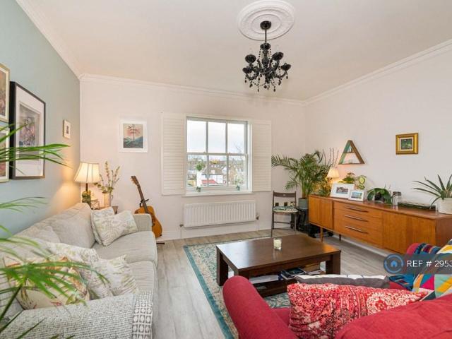 Acre Lane, London, SW2 3 bed flat to rent £2,900 pcm £669 pw