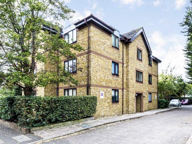 Acre Road, Kingston Upon Thames KT2 1 bed flat to rent £1,425 pcm £329 pw