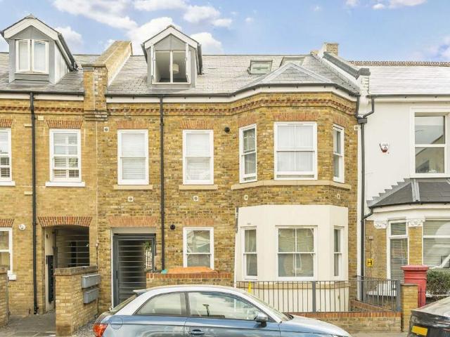 Acton Lane, London W4 1 bed flat to rent £3,500 pcm £808 pw