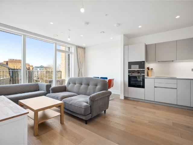 Acton Lane, London W4, 2 bed flat to rent, £3,500 pcm | PrimeLocation