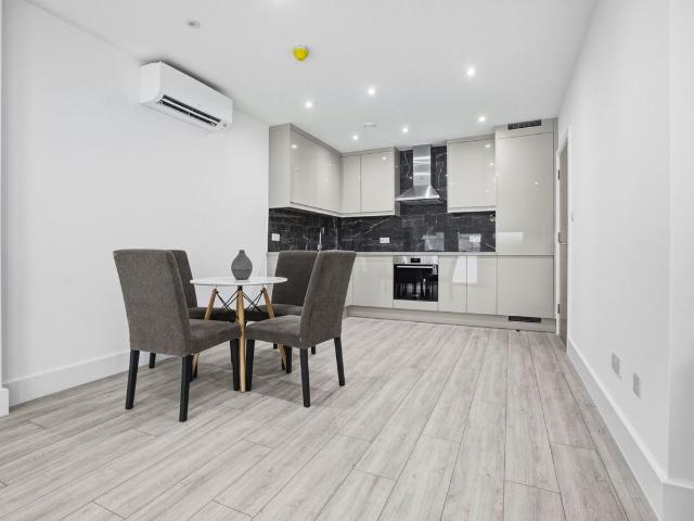 Acton Lane, London NW10, 1 bed flat to rent, £1,600 pcm | PrimeLocation