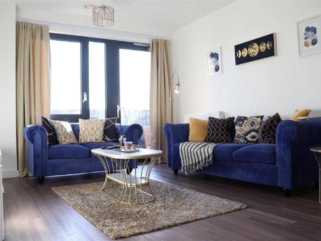 Acton Lane, London, NW10 7 3 bed apartment to rent £3,500 pcm £808 pw