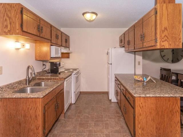 AB Properties llc 2 Bedroom Apartment for Rent at Student Apartments, Saint Cloud, MN 56301