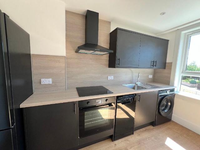Aboyne Avenue, Dundee DD4, 2 bed flat to rent, £800 pcm | PrimeLocation