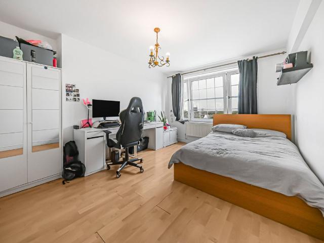 Aborfield, Peckwater Street NW5, 3 bed flat to rent, £3,000 pcm | PrimeLocation