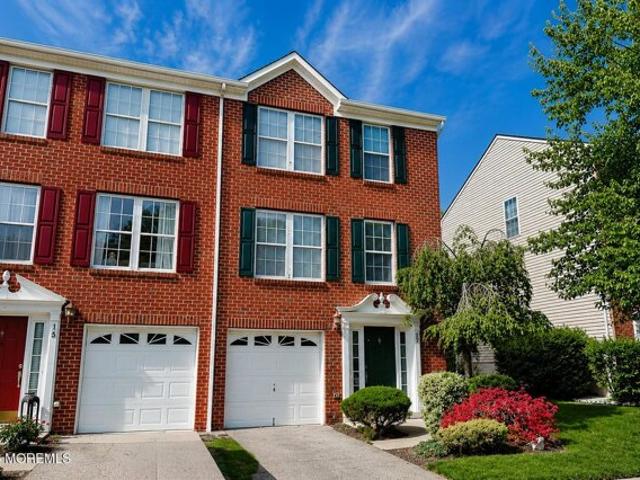 Abby Rd, Farmingdale, Condo For Sale