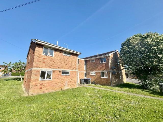 Abbatt Close, ANDOVER, SP11 2 bed apartment to rent £1,150 pcm £265 pw