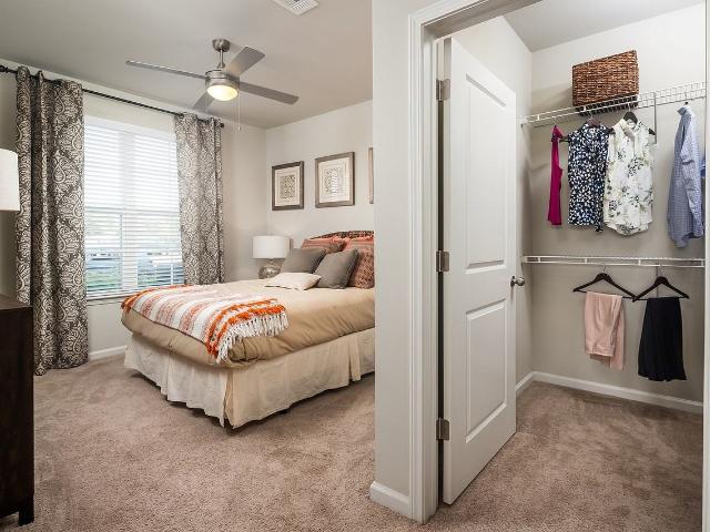 Abberly Market Point Apartment Homes 2 Bedroom Apartment for Rent at 30 Market Point Dr, Greenville, SC 29607 Pleasantburg