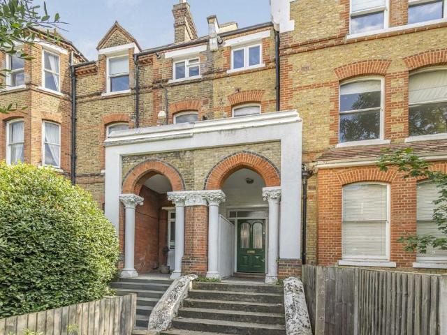 Abbeville Road, London SW4 1 bed flat to rent £2,000 pcm £462 pw